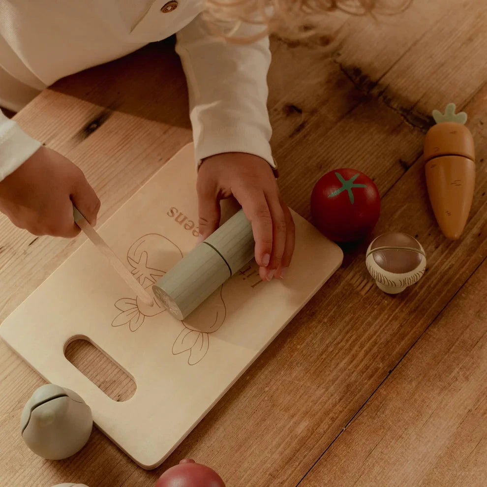 Little Dutch - Slicing Vegetables